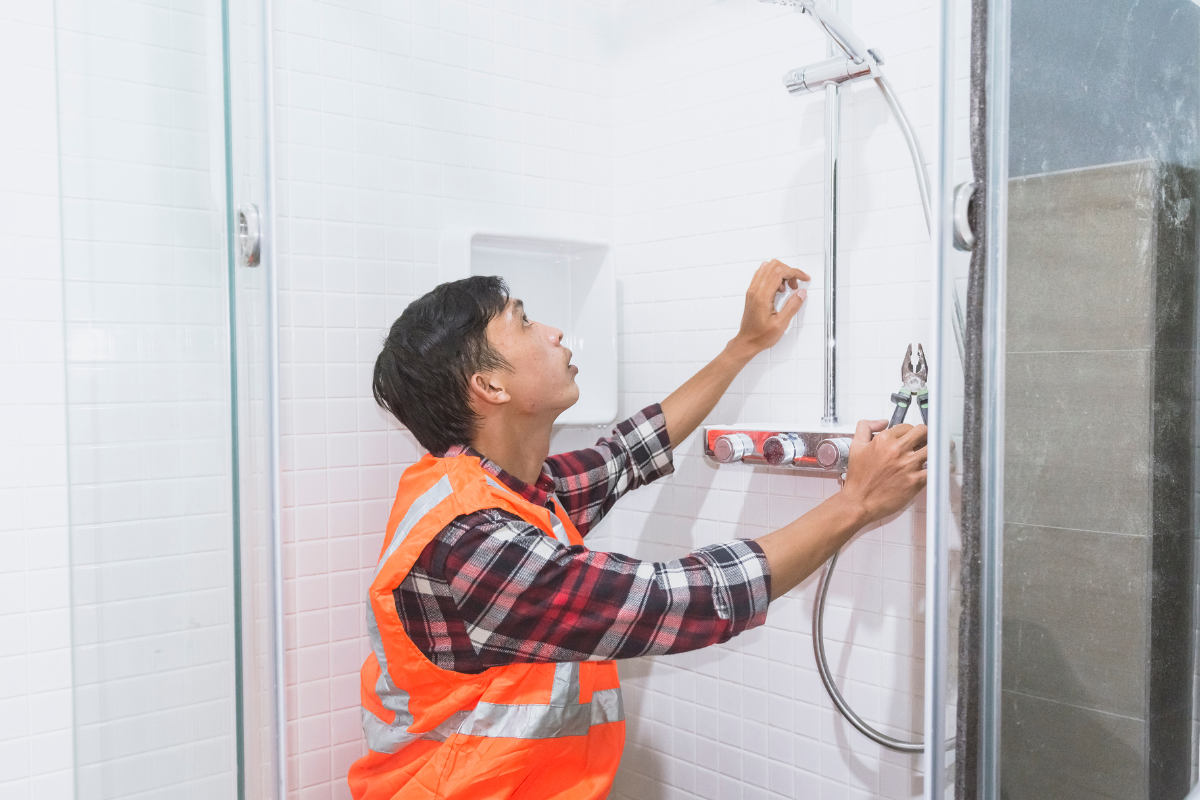 DIY Walk-in Shower: How To Build Your Own In 5 Simple Steps - Huliq