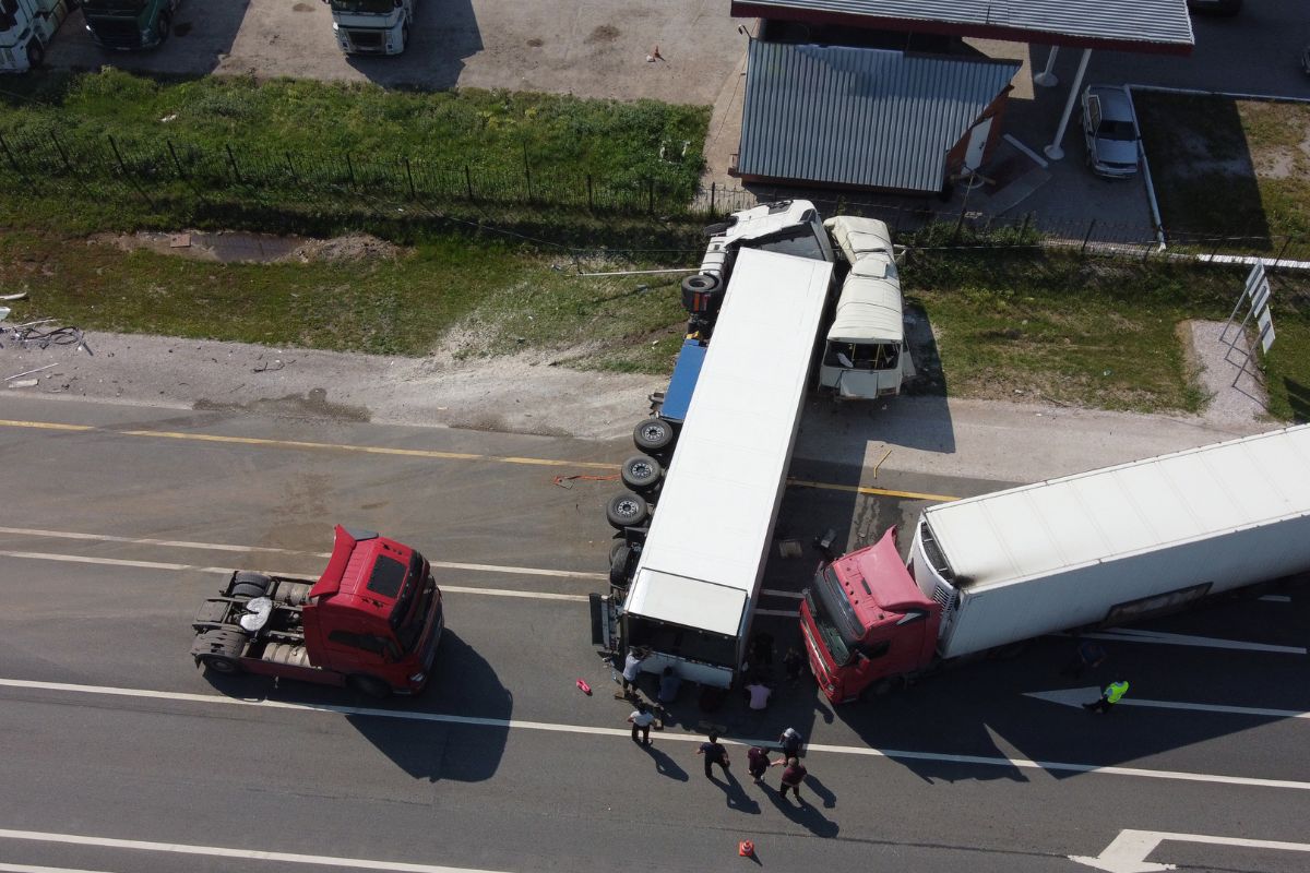 How Truck Accident Cases Differ From Standard Car Accident Claims - Huliq