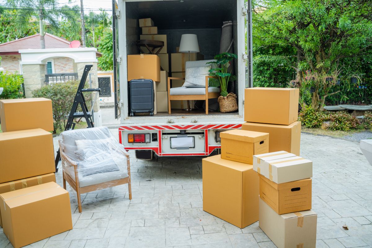 Moving for Work, Family, or Affordability: What Matters Most? - Huliq
