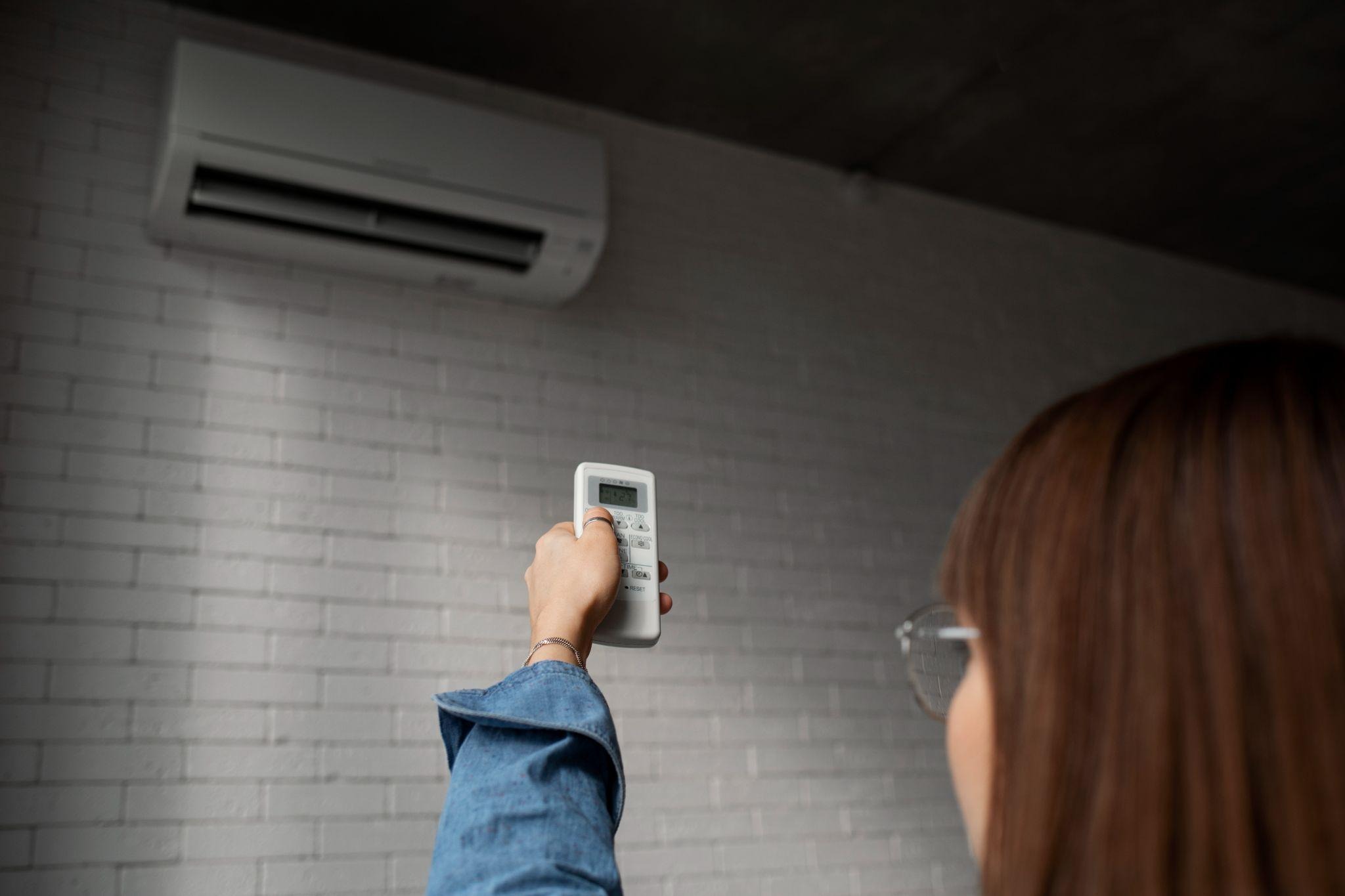 Signs of AC Capacitor Failure and When to Call for Emergency Repair - Huliq