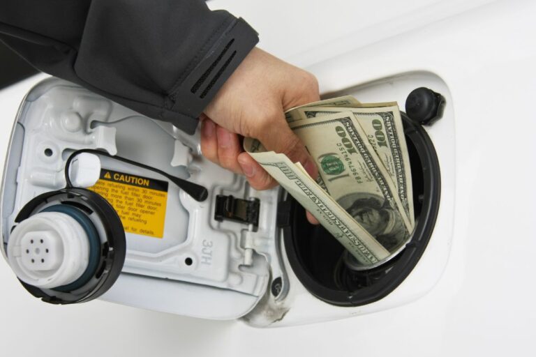 How Credit Card Rewards Can Offset Rising Gas Prices - Huliq